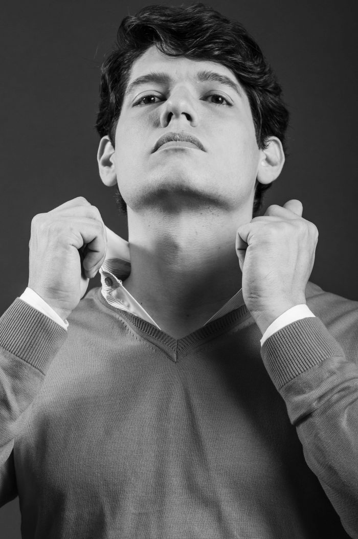 Alex Moreno | Singer